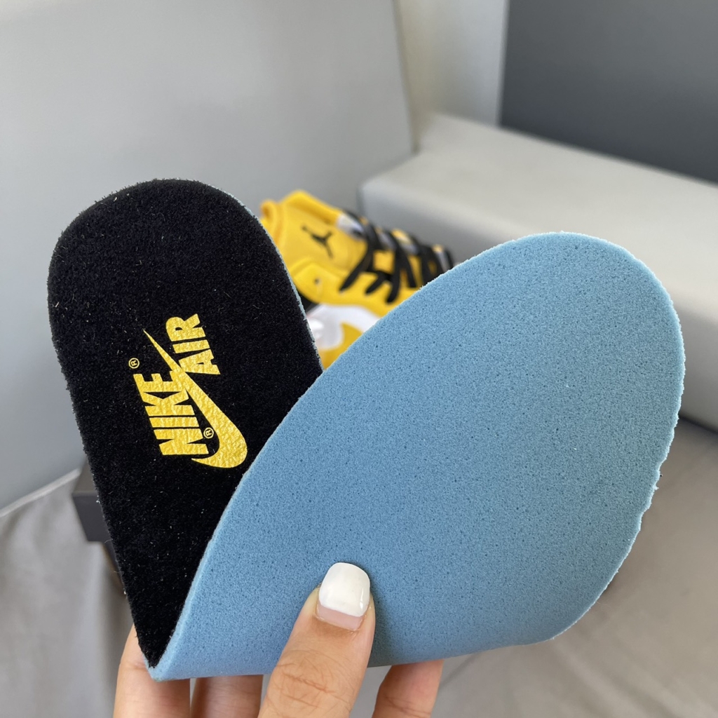 Giày Nike Air Jordan 1 Low GS 'University Gold' - Jd1 Low Taxi Like Auth